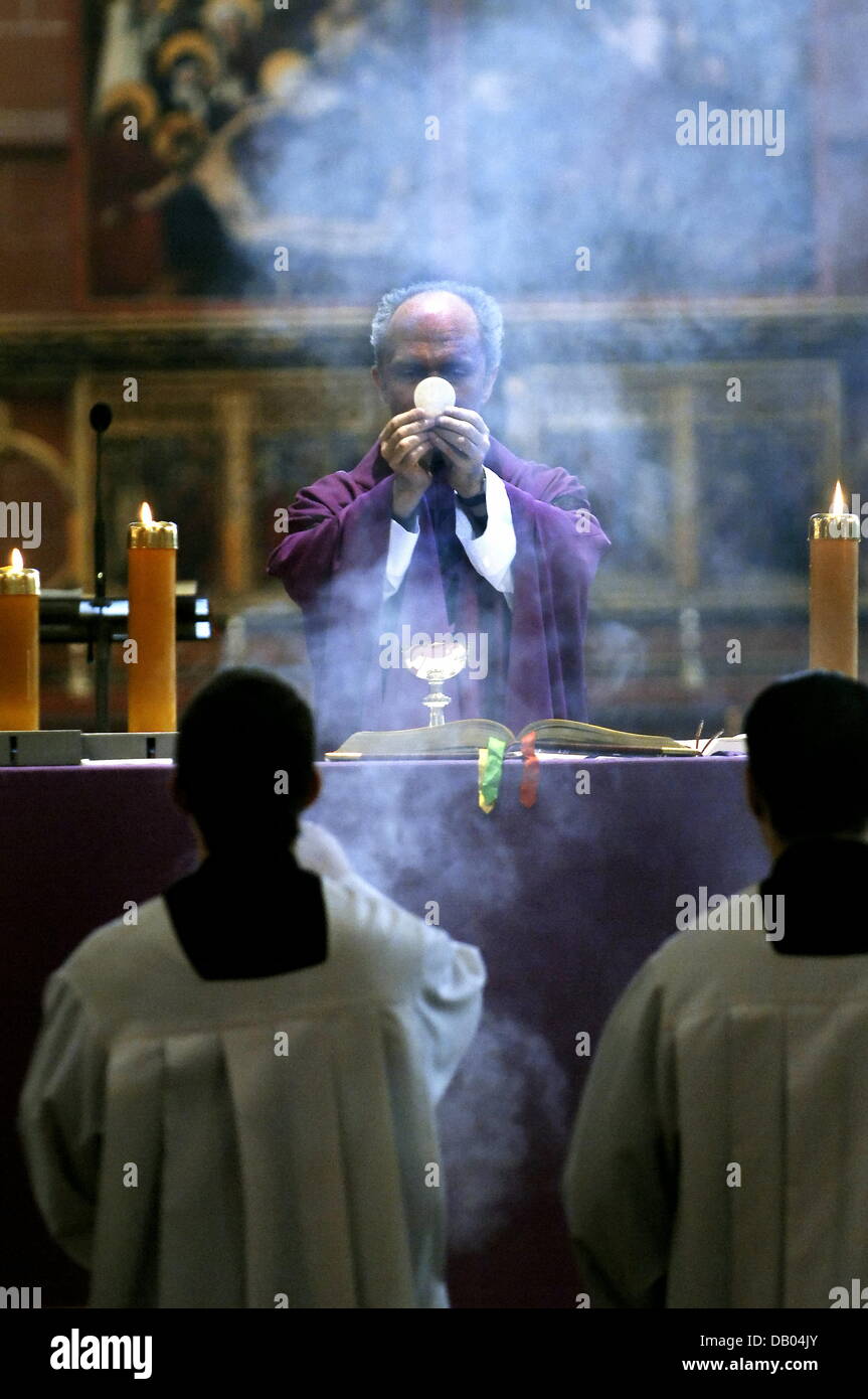 Transsubstantiation hi-res stock photography and images - Alamy