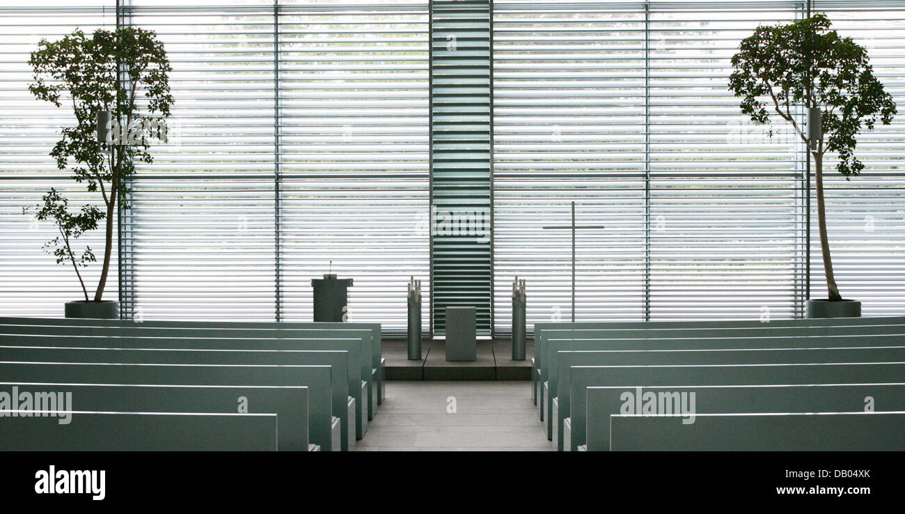 The photo depicts a mourning hall at Baumschulenweg crematorium in ...