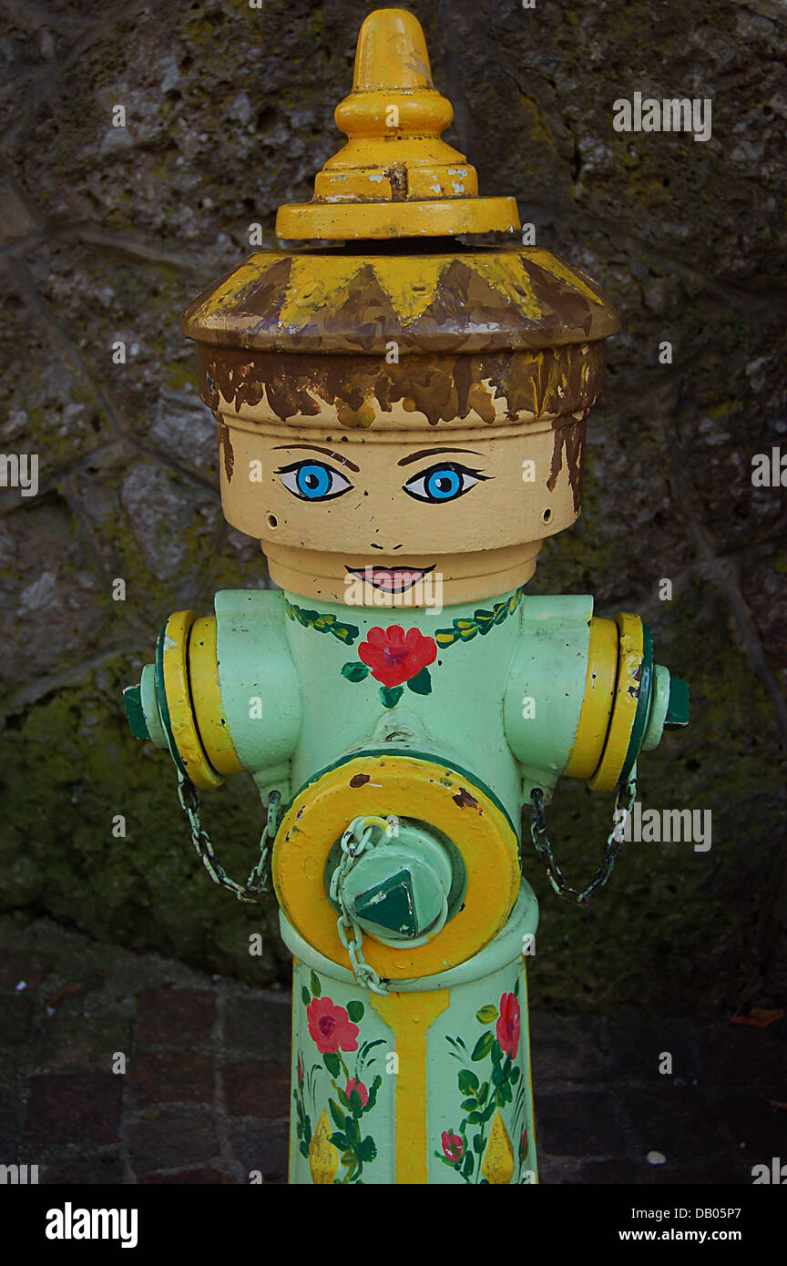 (dpa file) - The photo shows an artfully painted hydrant in Kufstein ...