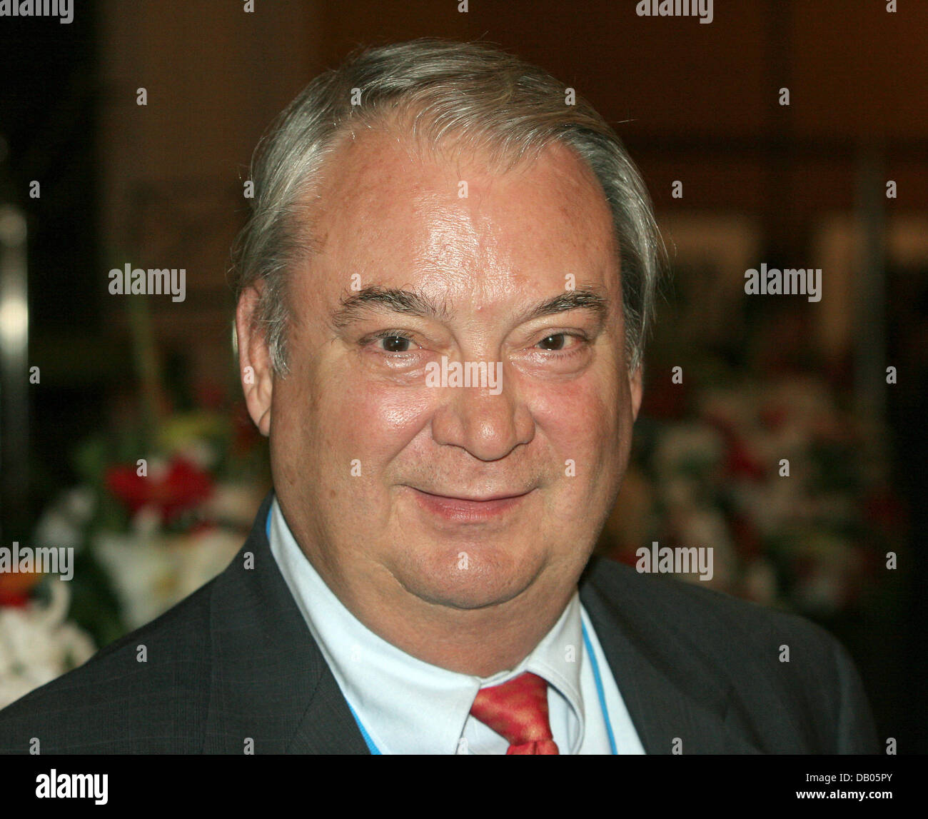 1998 nobel prize hi-res stock photography and images - Alamy