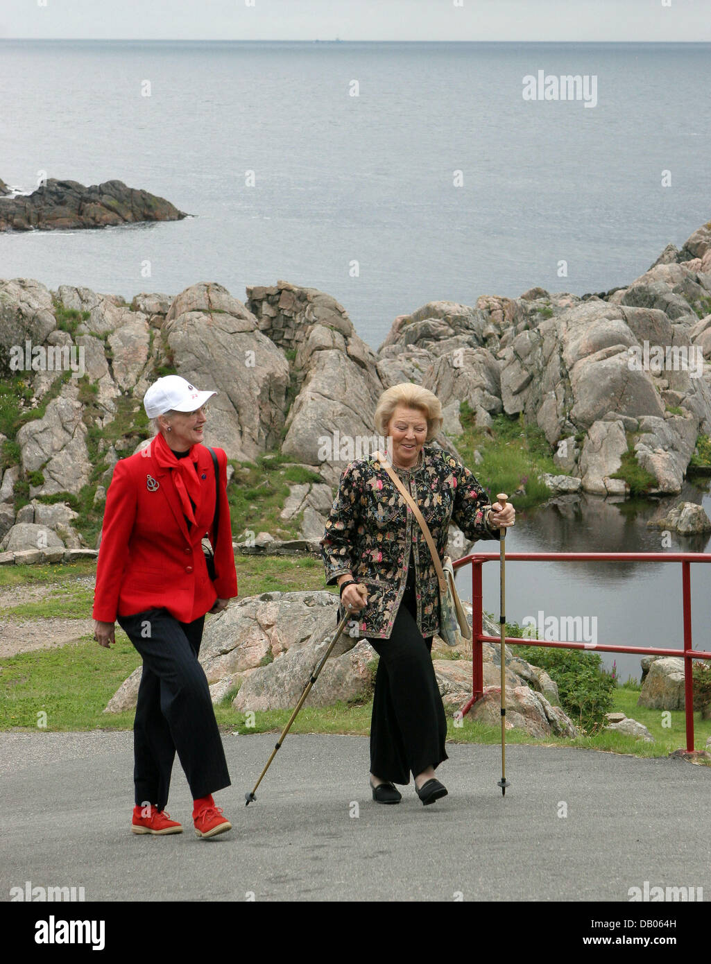 Queen Beatrix of the Netherlands (R) and Queen Margrethe II of Denmark ...