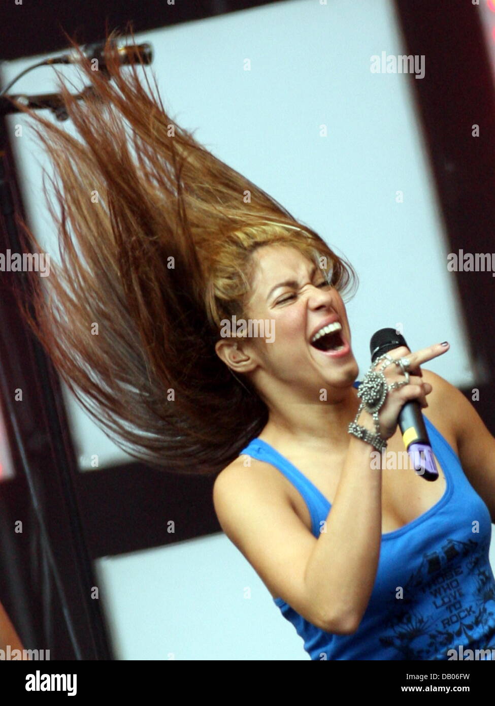 Columbian singer Shakira performs during the 'Live Earth' concert at ...