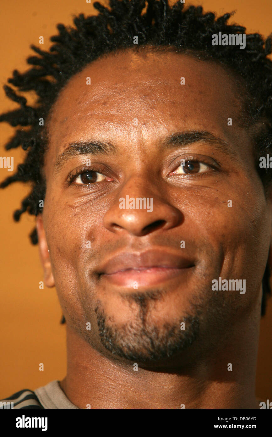 Brazilian soccer player ze roberto hi-res stock photography and images ...