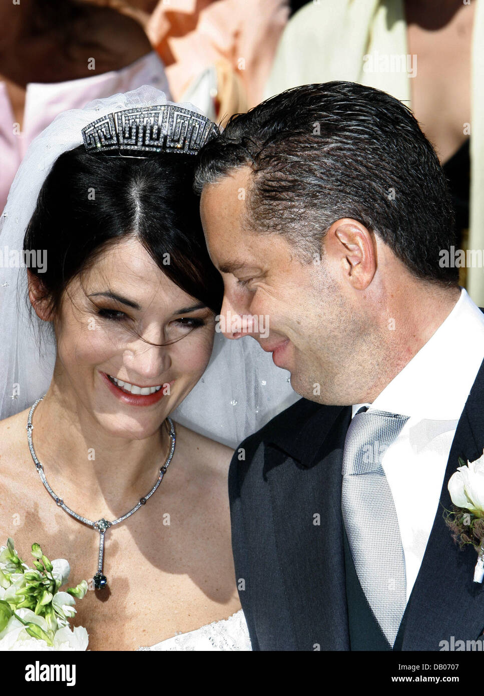 The newly weds, actress Mariella Ahrens and Patrick Count Faber-Castel ...
