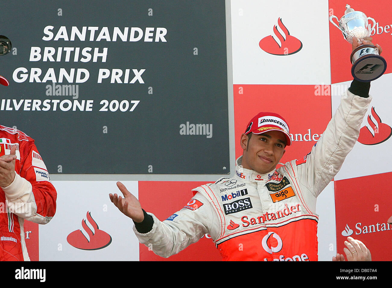 Lewis hamilton 2007 silverstone hi-res stock photography and images - Alamy