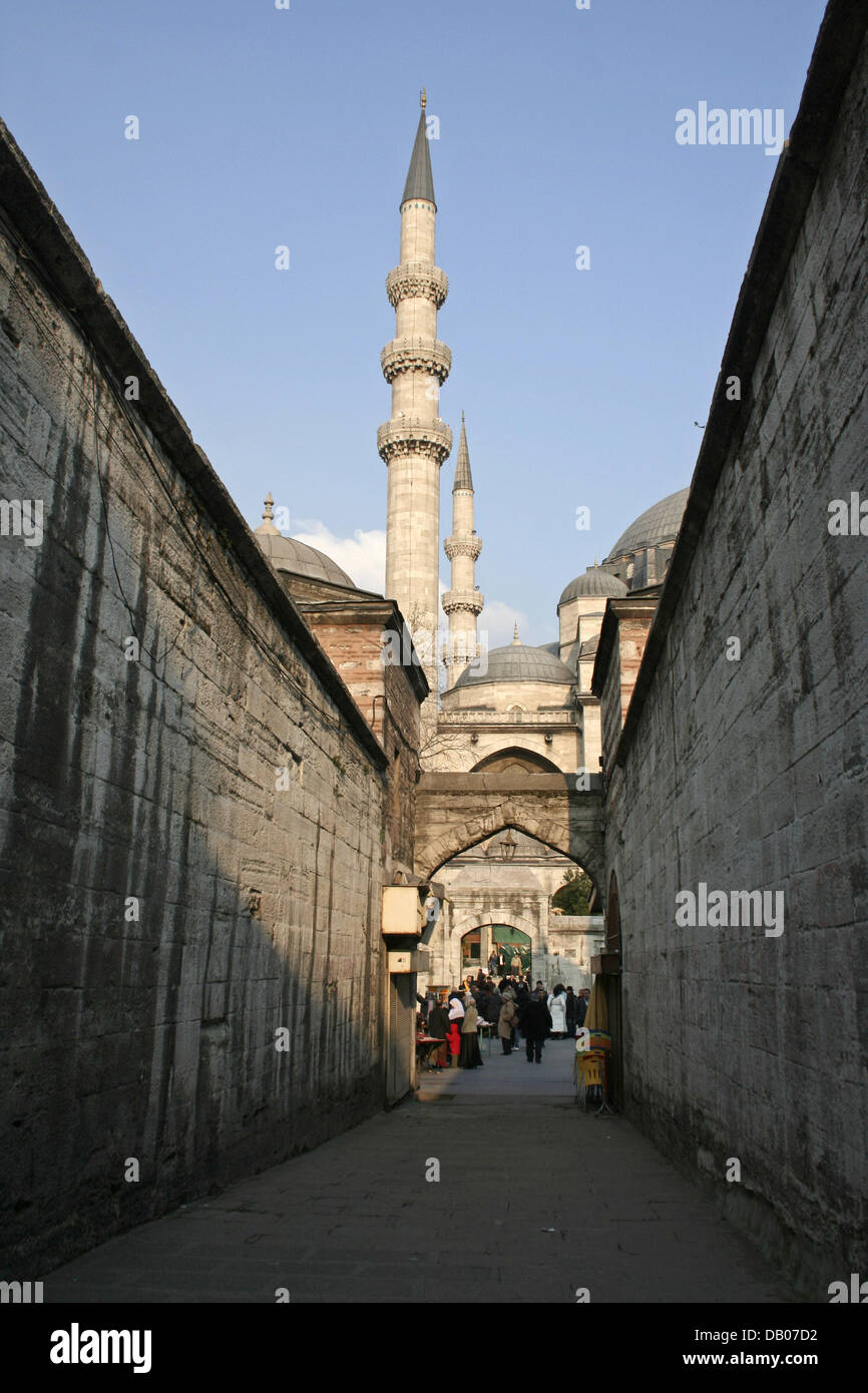 The picture shows the Suleyman Mosque in Istanbul, Turkey, 03 January ...