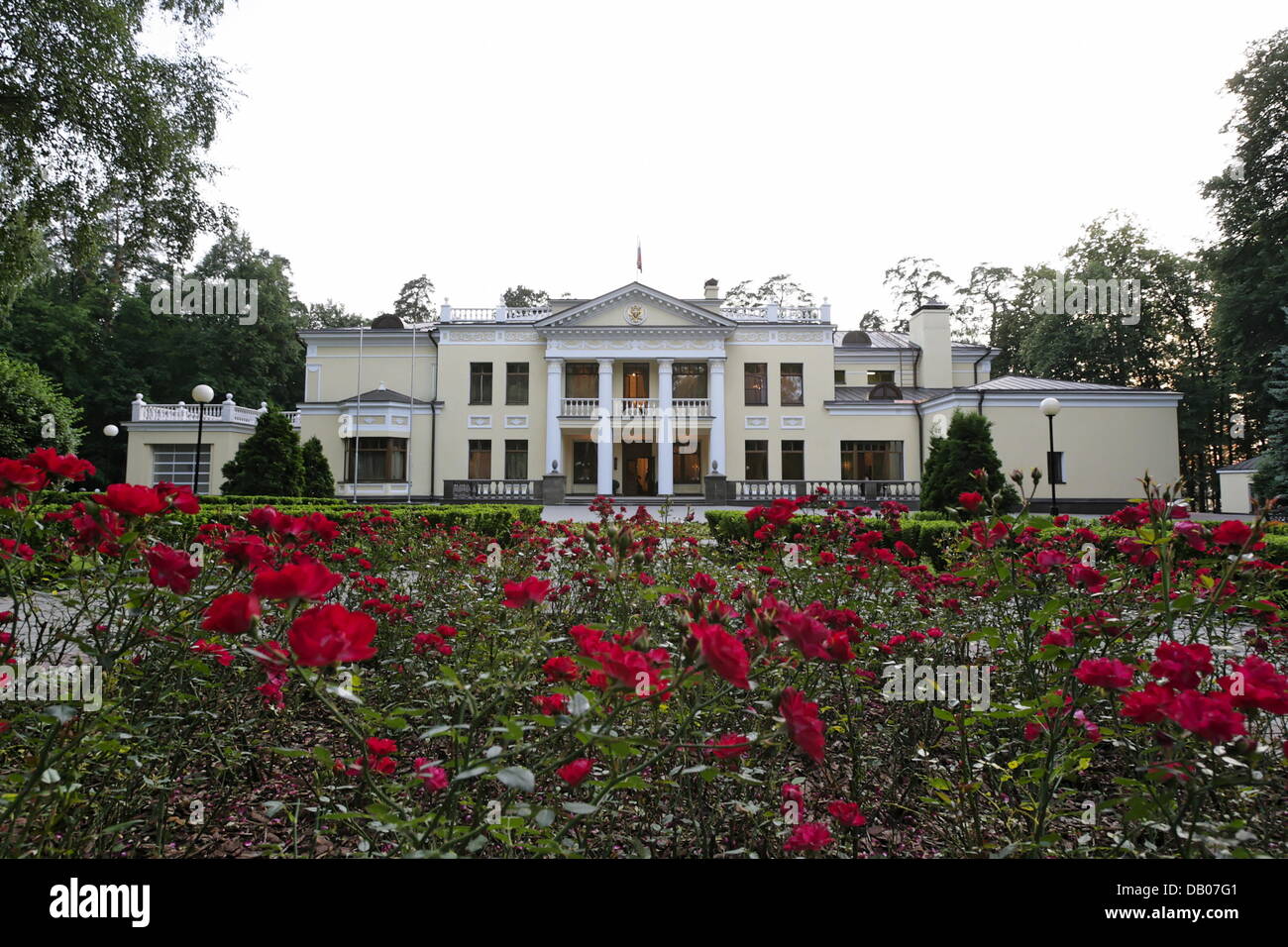 The picture shows Russian President Putin's state villa in Moscow ...
