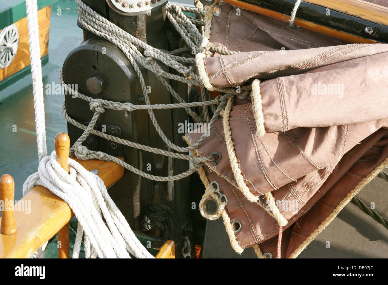 Hawsers High Resolution Stock Photography and Images - Alamy