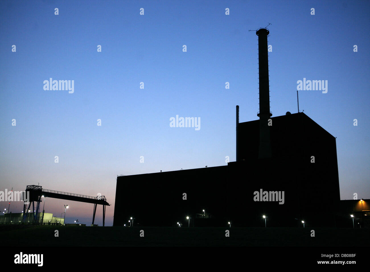 The picture shows the outlines of nuclear power plant Brunsbuettel ...