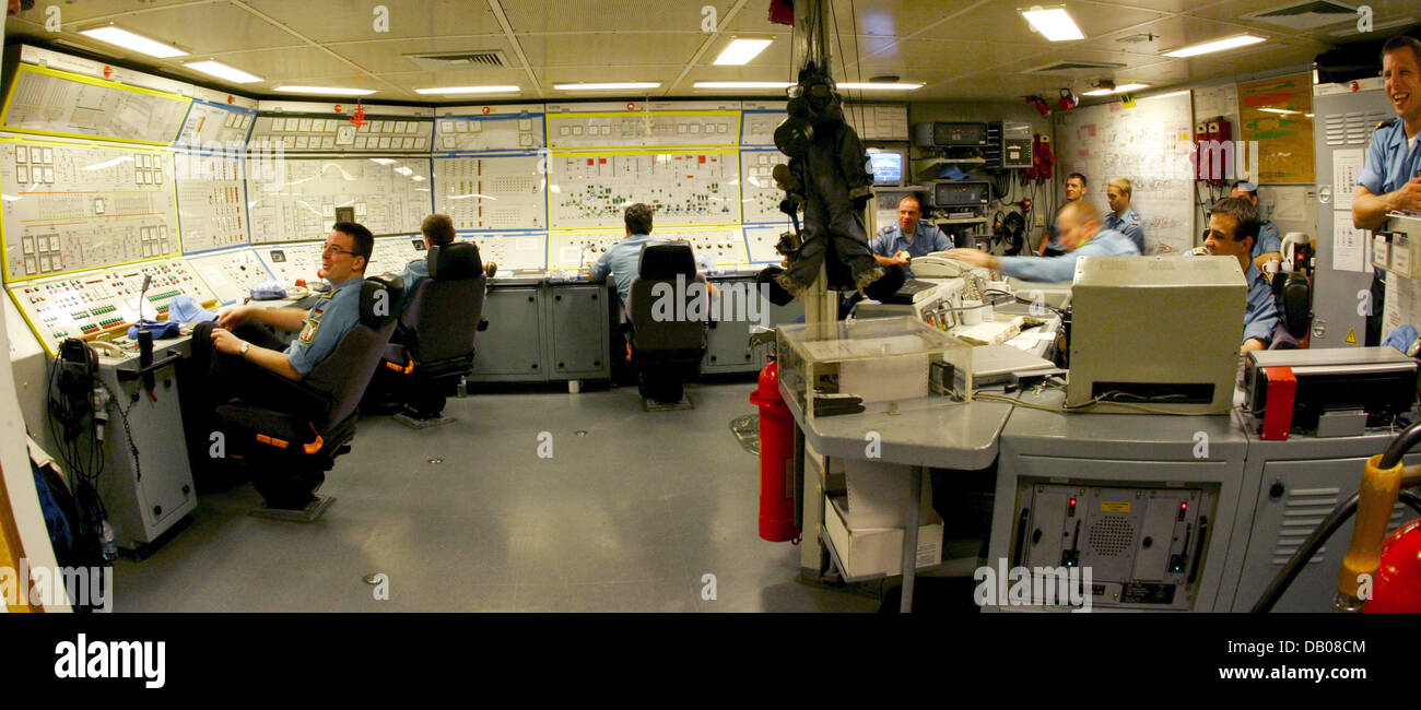 View control room german navy hi-res stock photography and images - Alamy