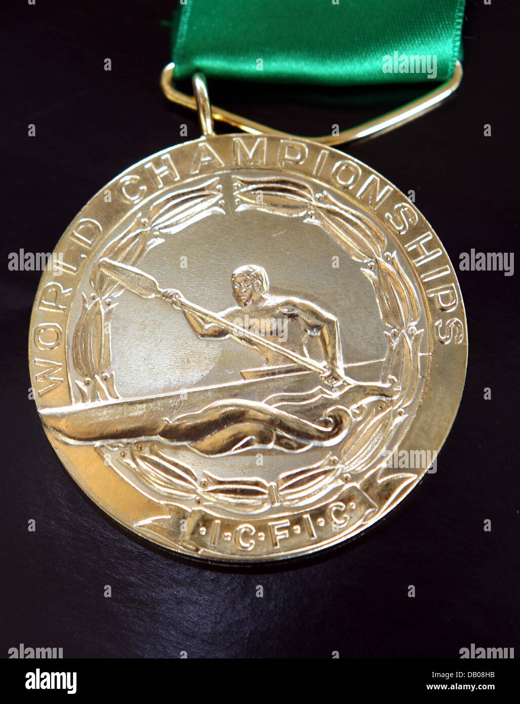 The picture shows the gold medal of the upcoming 2007 canoe world ...