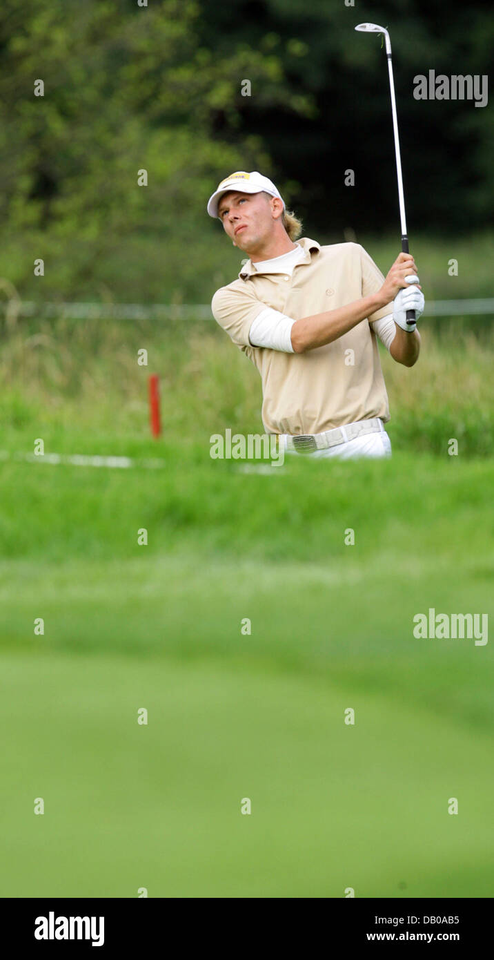 German golf player Marcel Siem shown in action during the 'Deutsche ...