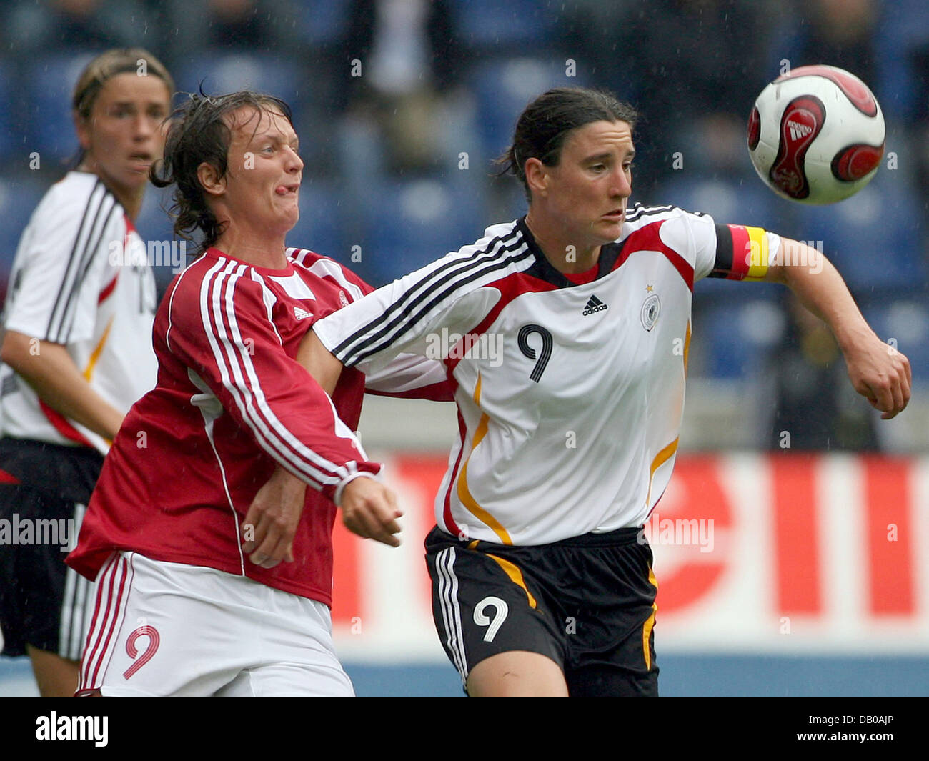 Pape r hi-res stock photography and images - Alamy