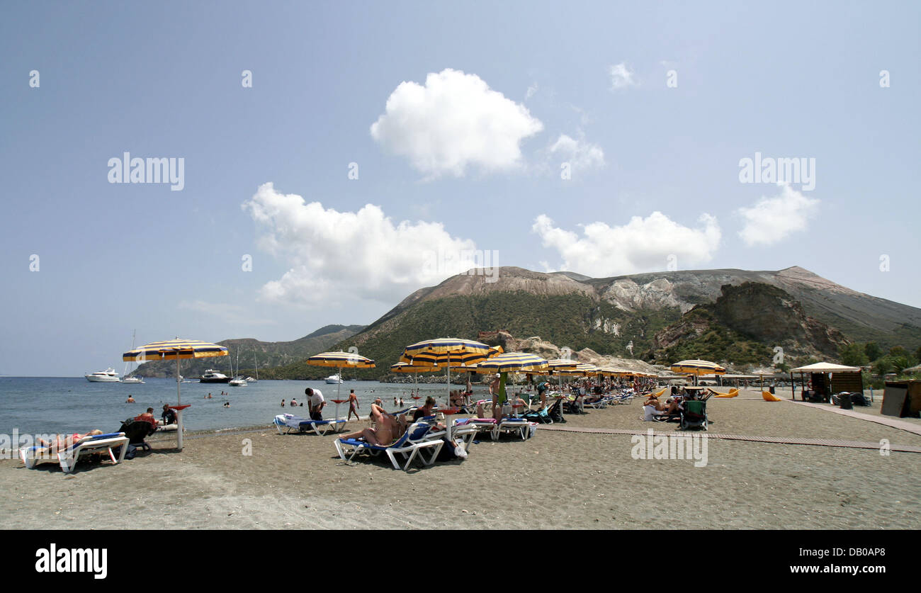 The picture shows the Grande Fossa volcano and a beach on the Aeolian ...