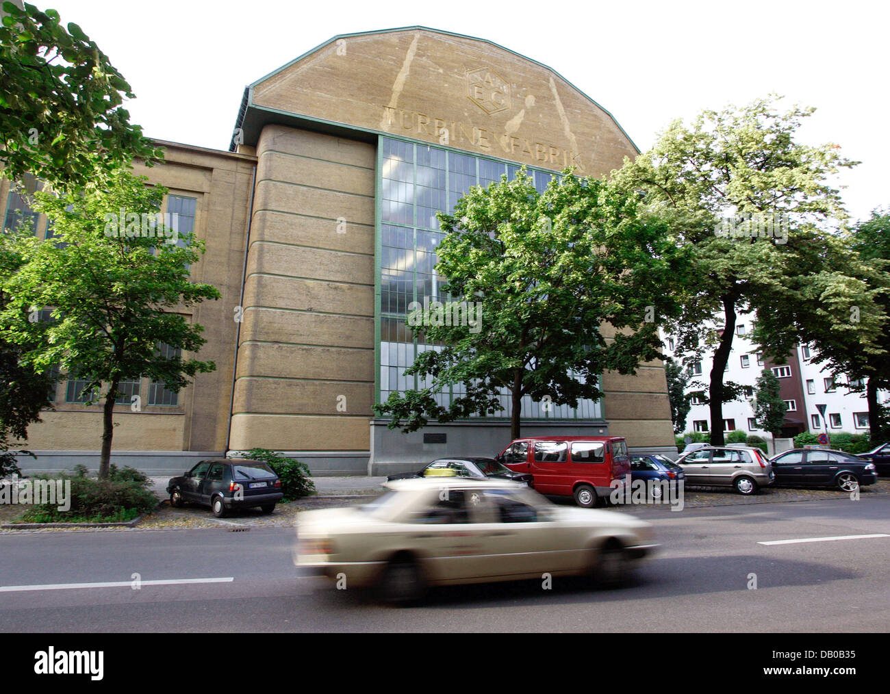 The photo shows an exterior view of Siemens' historic gas engine ...