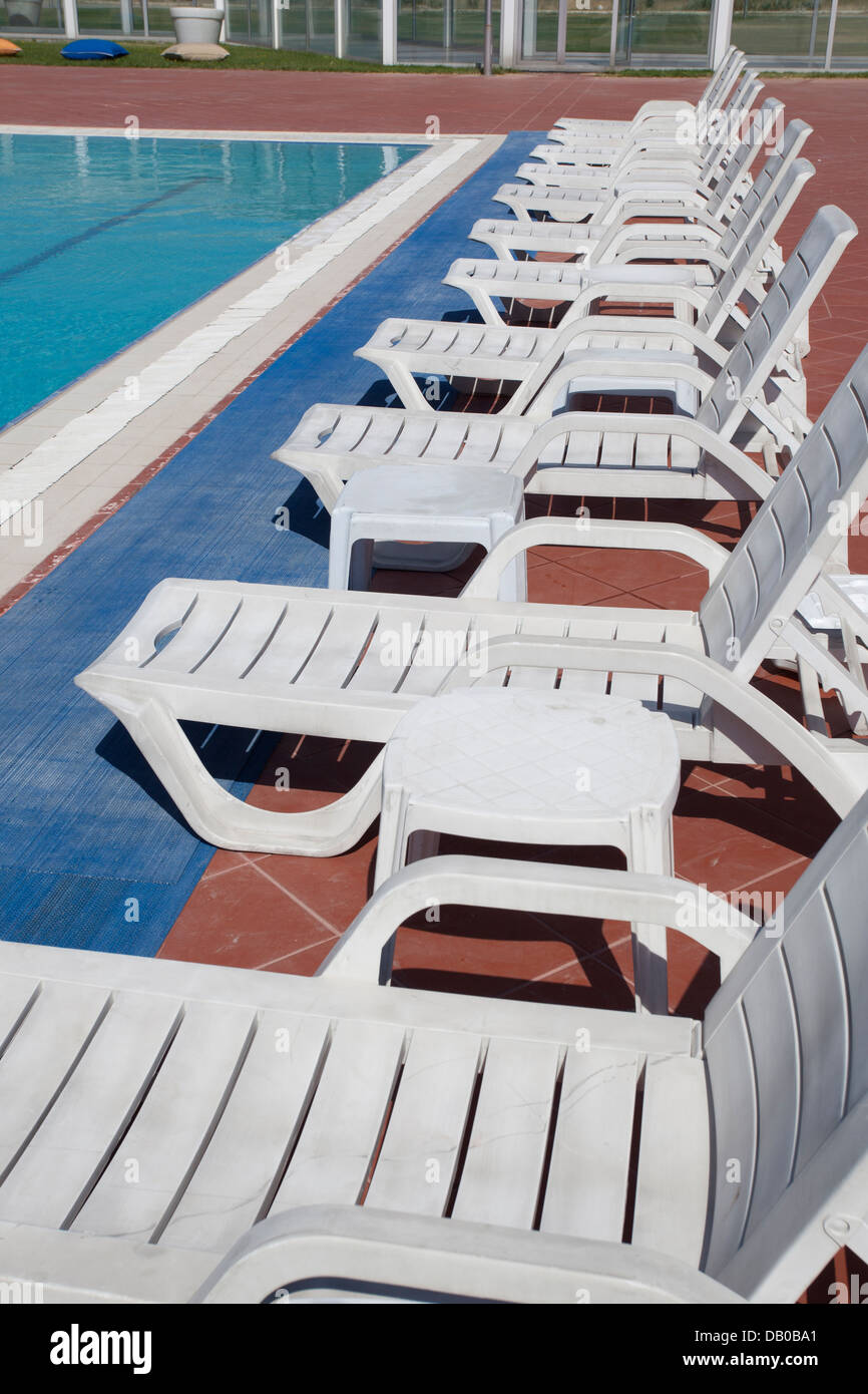empty swimming pool Stock Photo - Alamy