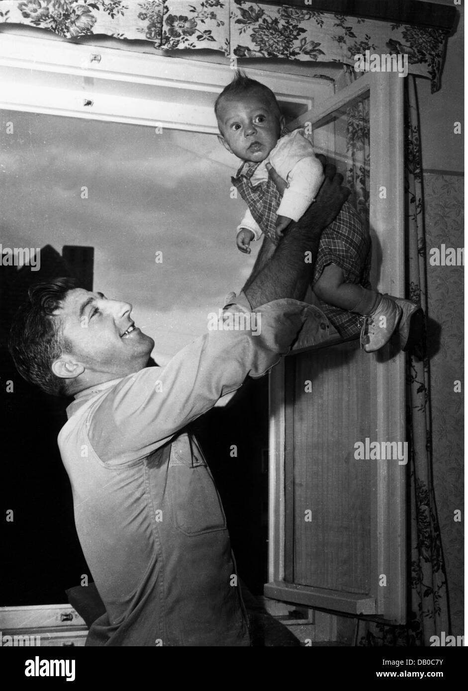 post war period, people, Germany, war children, American with his ...