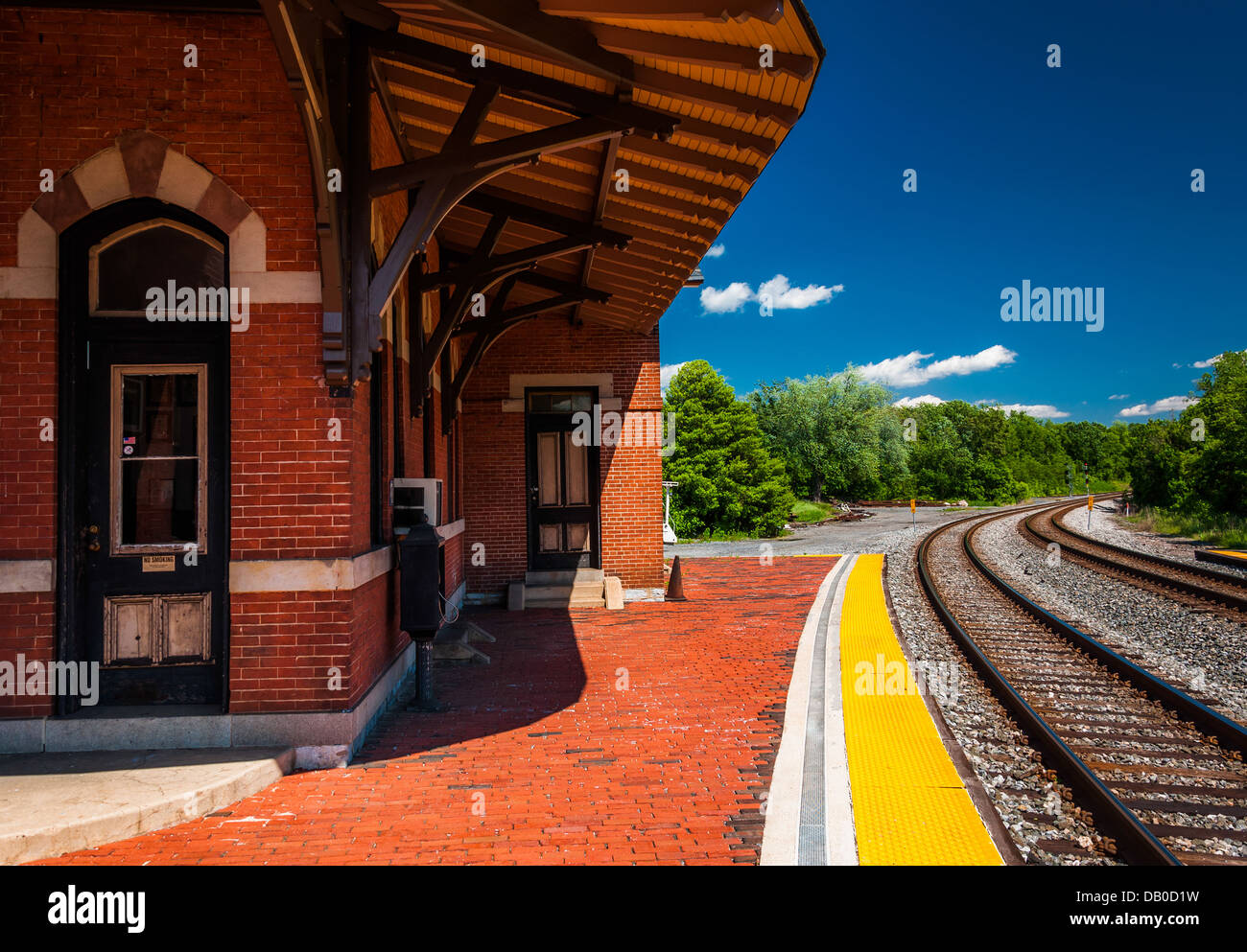 The historic railroad station along train tracks in Point of Rocks ...