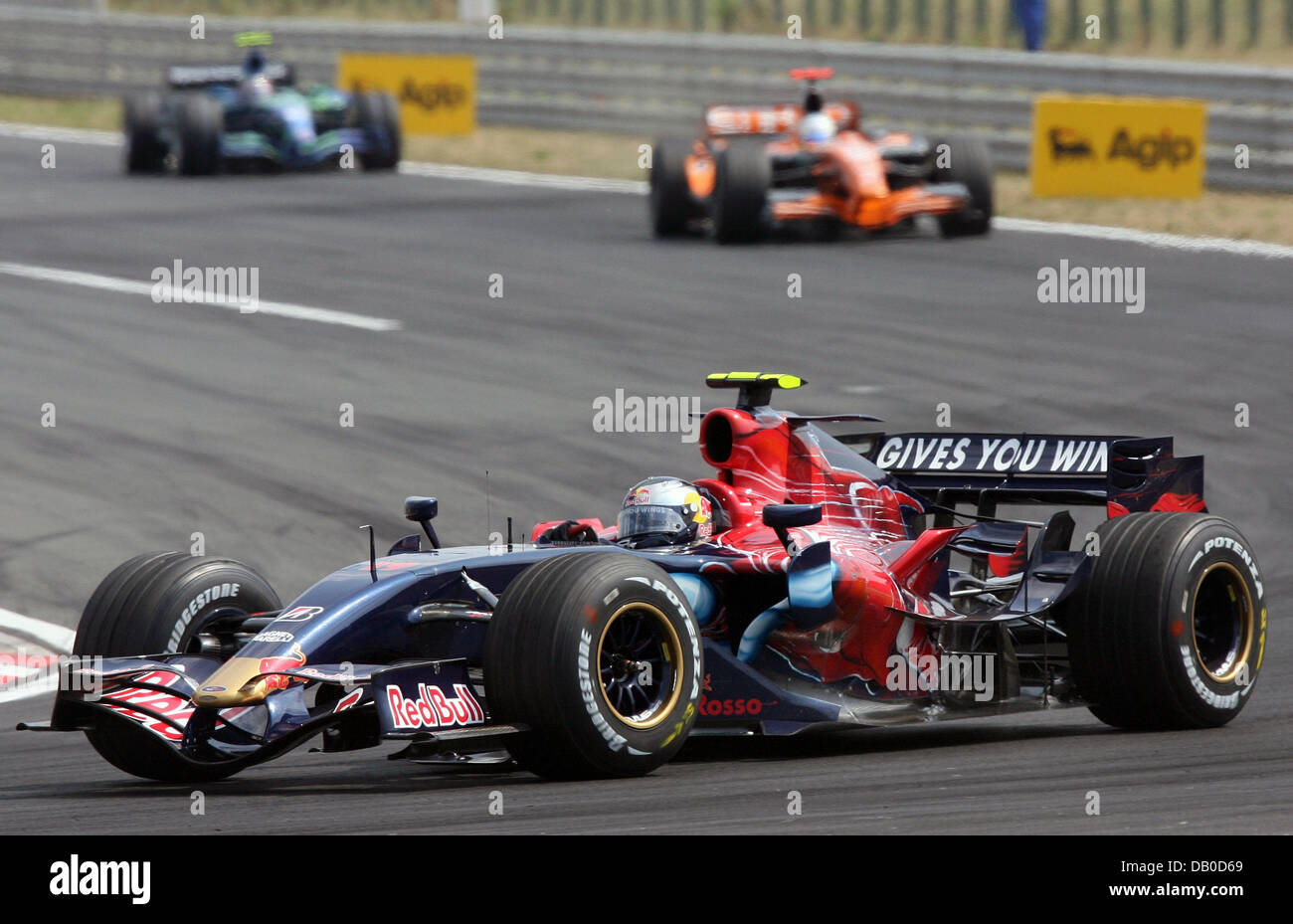 Formula 1 race cars hi-res stock photography and images - Alamy