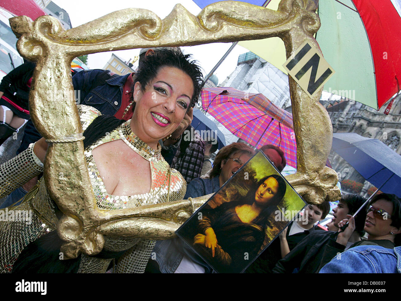 Flamboyant costume hi-res stock photography and images - Alamy