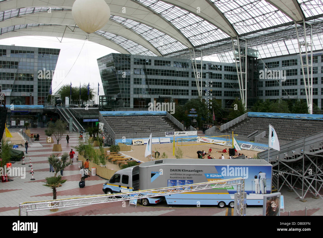 The picture shows a view of the terminal 1 and terminal 2 at the Munich ...