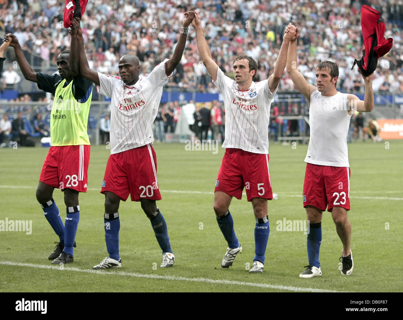 Hamburg players Otto Addo (L-R), Gye Demel, Joris Mathijsen and Rafael ...