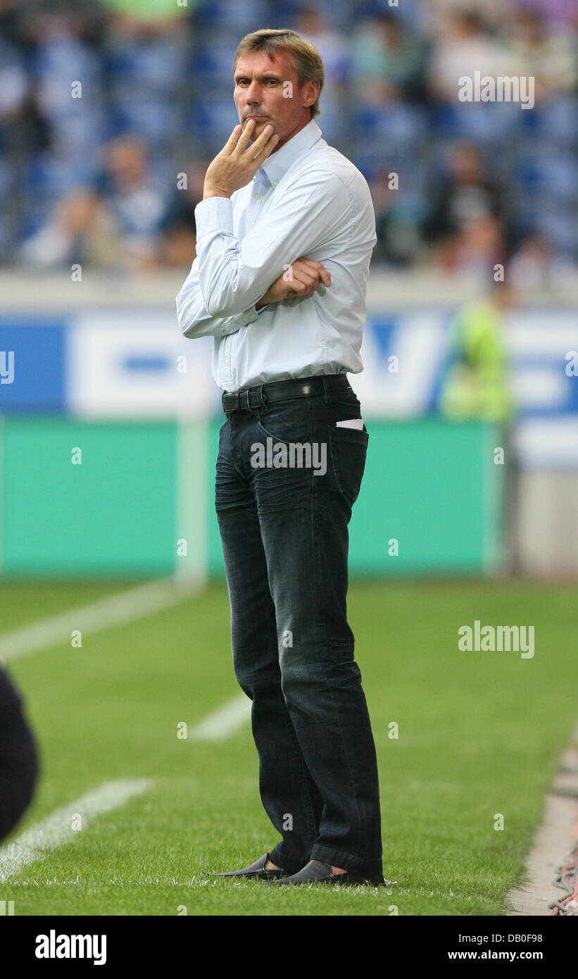 Duisburg's coach Rudolf Bommer stands at the sideline during the MSV ...
