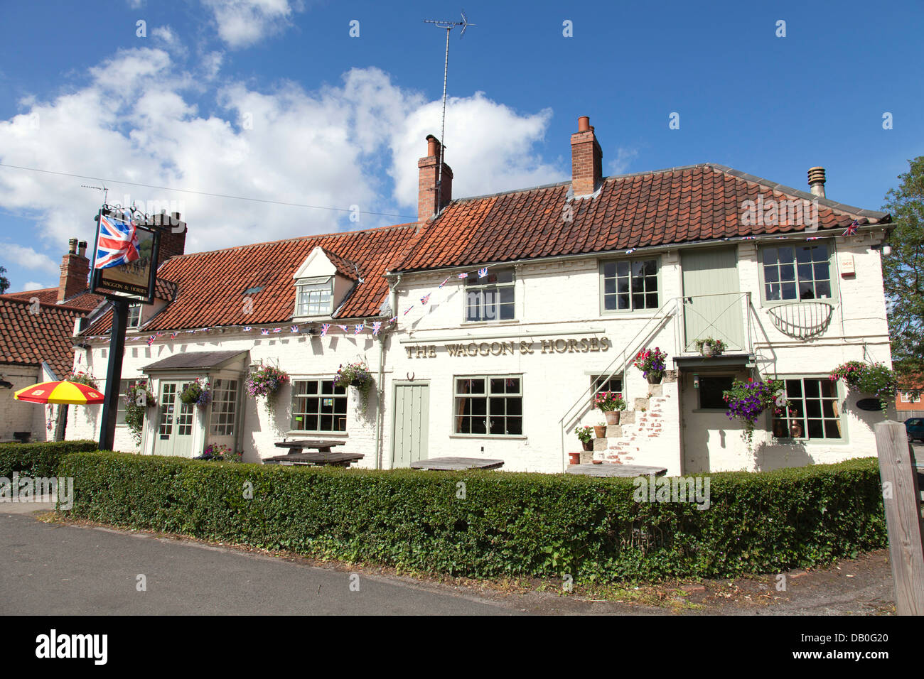 Waggon and horses pub hi-res stock photography and images - Alamy