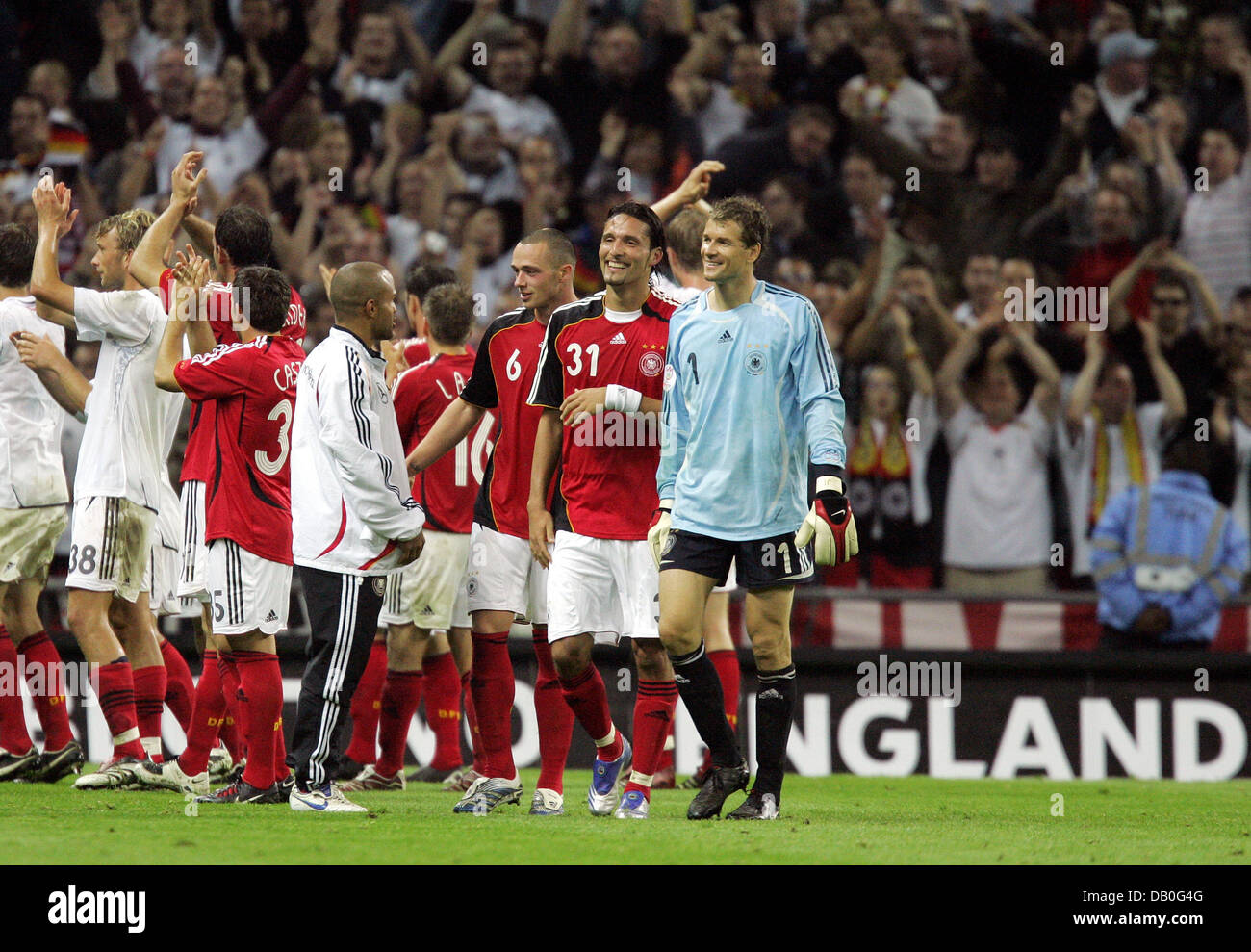 The Germany squad celebrates winning the friendly cap England vs ...