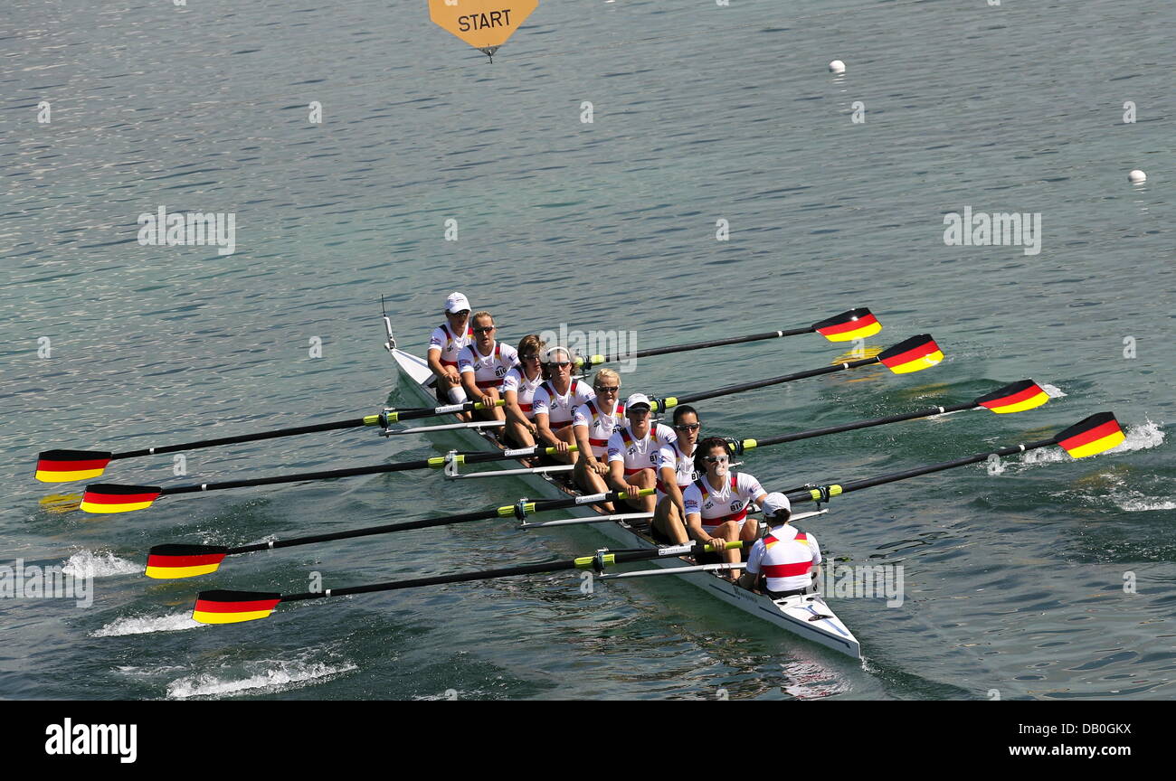 The picture shows the German women's coxed eight (L-R), Josephine ...