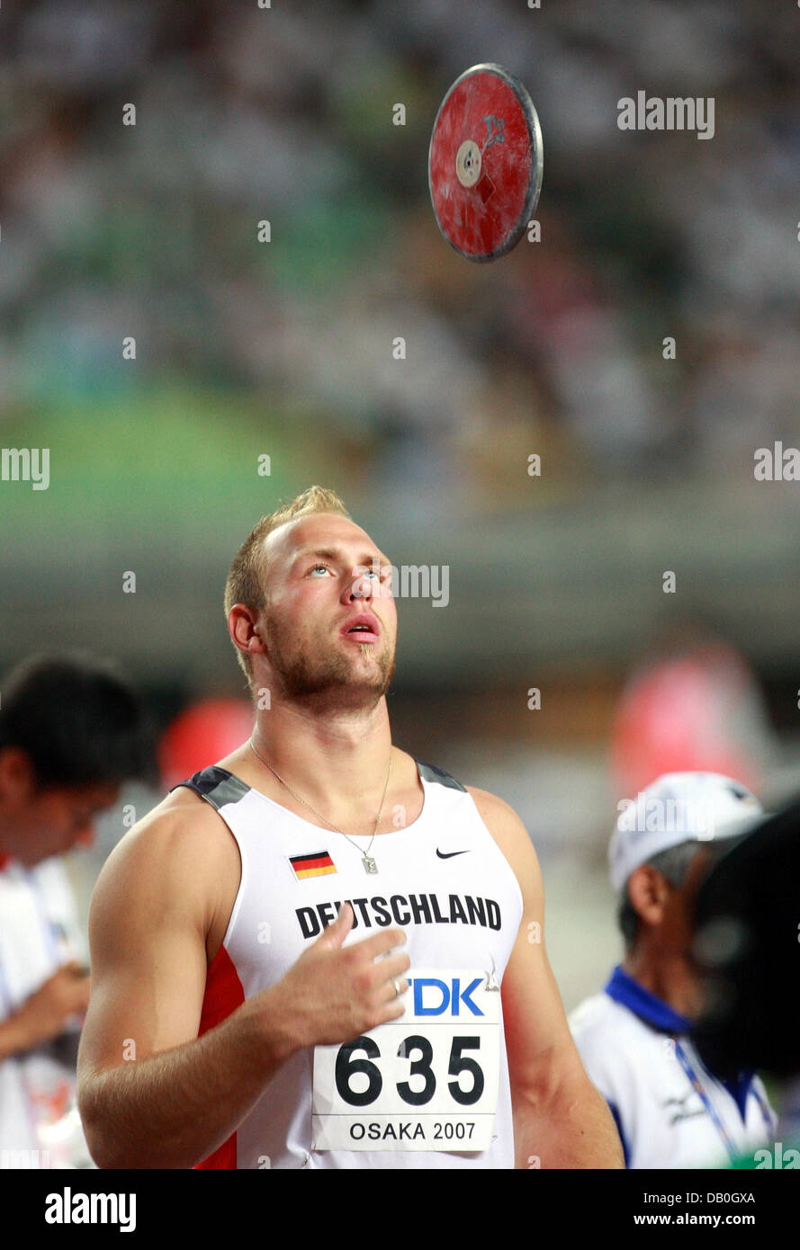 Discus men hi-res stock photography and images - Alamy