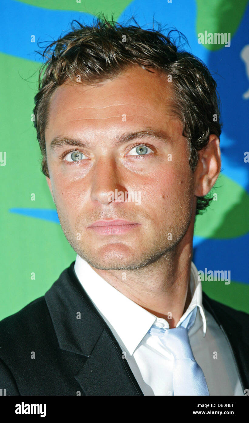 British actor Jude Law poses at the photocall for the film 'Sleuth' at ...