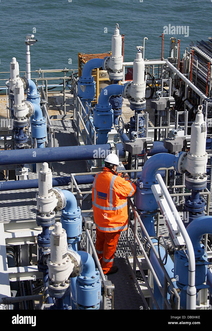 An employee of energy company Wintershall works on offshore platform L8 ...