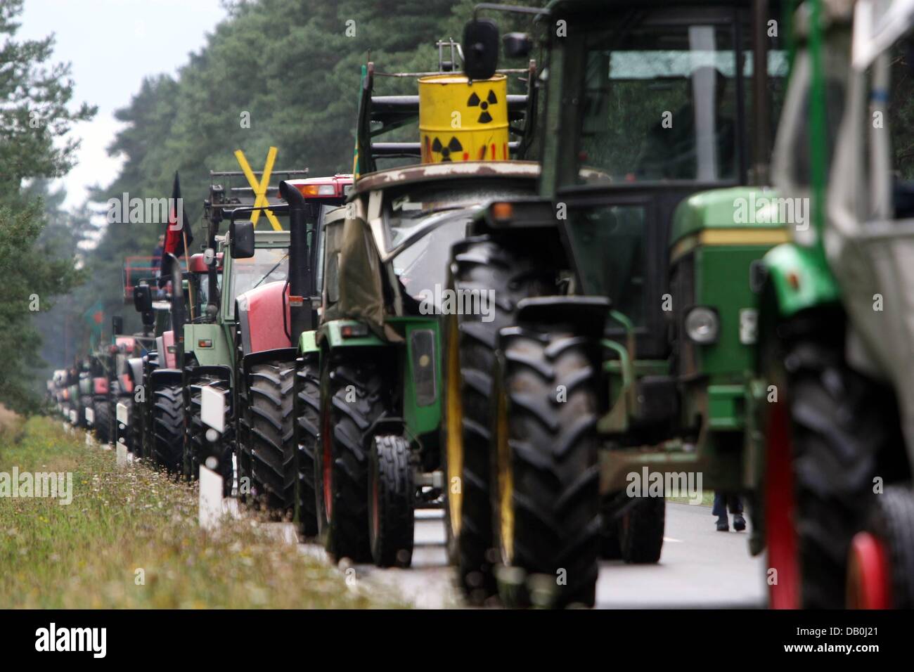 Nuclear risks hi-res stock photography and images - Alamy