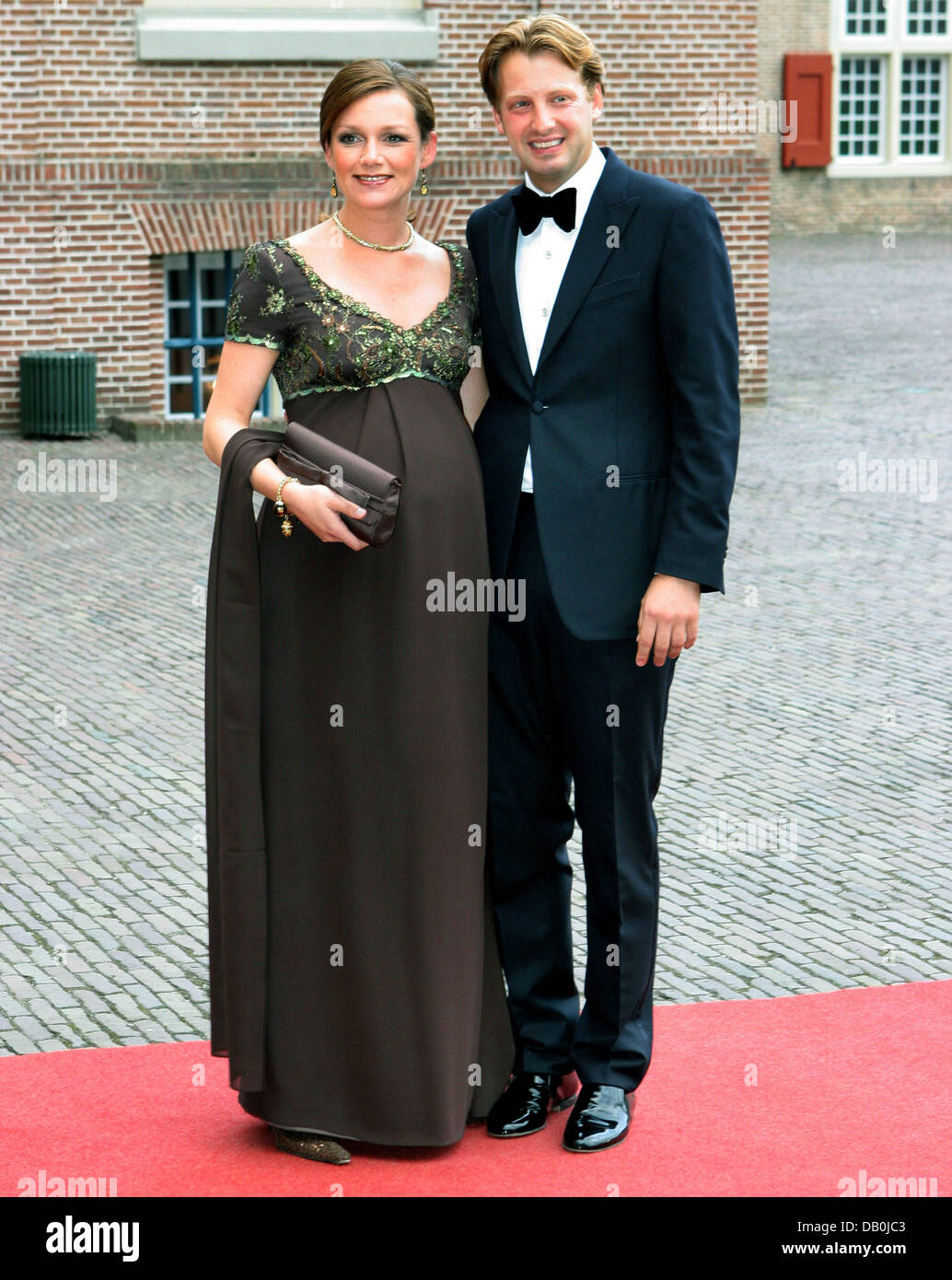 Prince Floris and pregnant Princess Aimee of the Netherlands arrive at ...