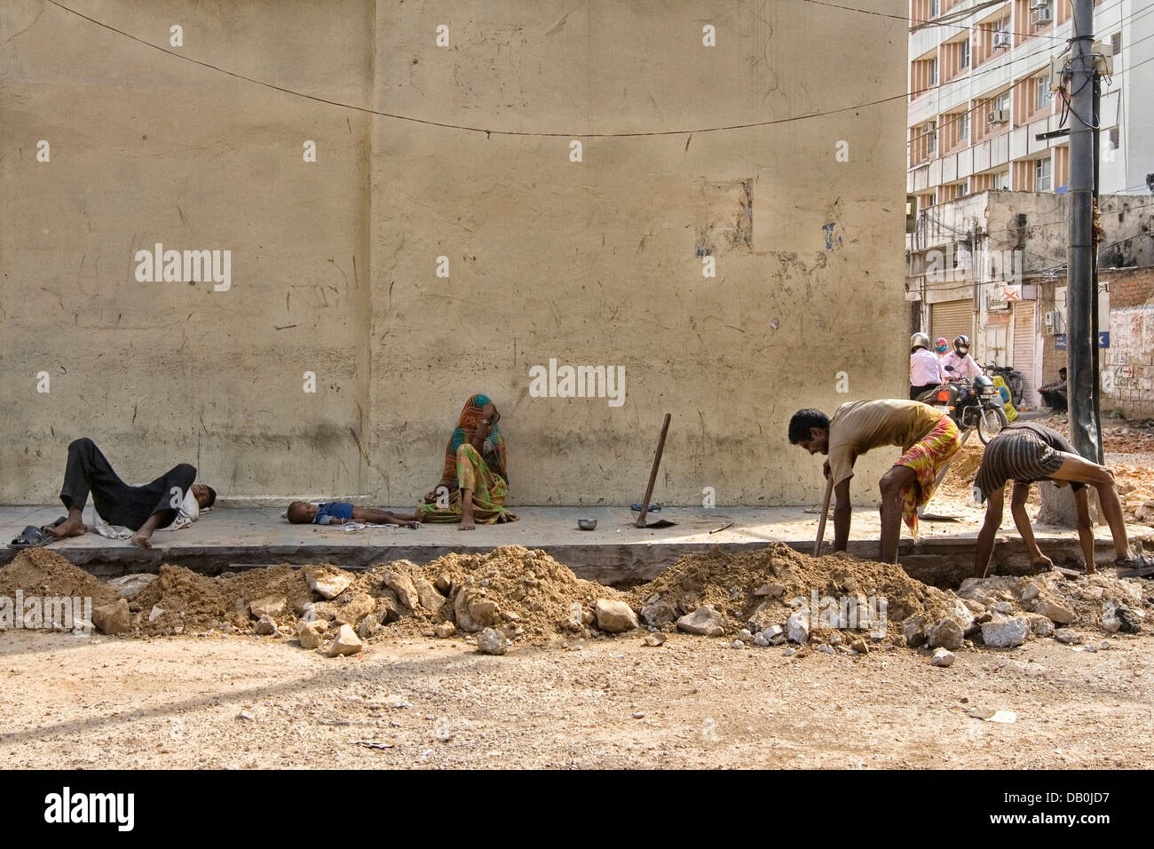 Indian daily city life - busy street scene Stock Photo - Alamy