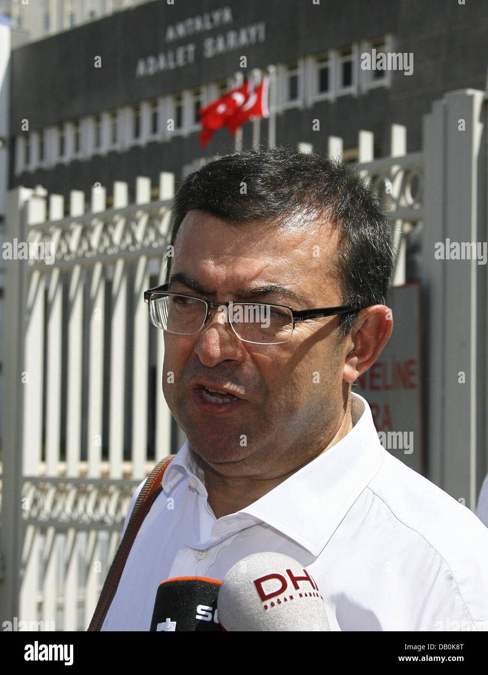 The Turkish lawyer of 17-year-old German pupil Marco W., Mehmet ...