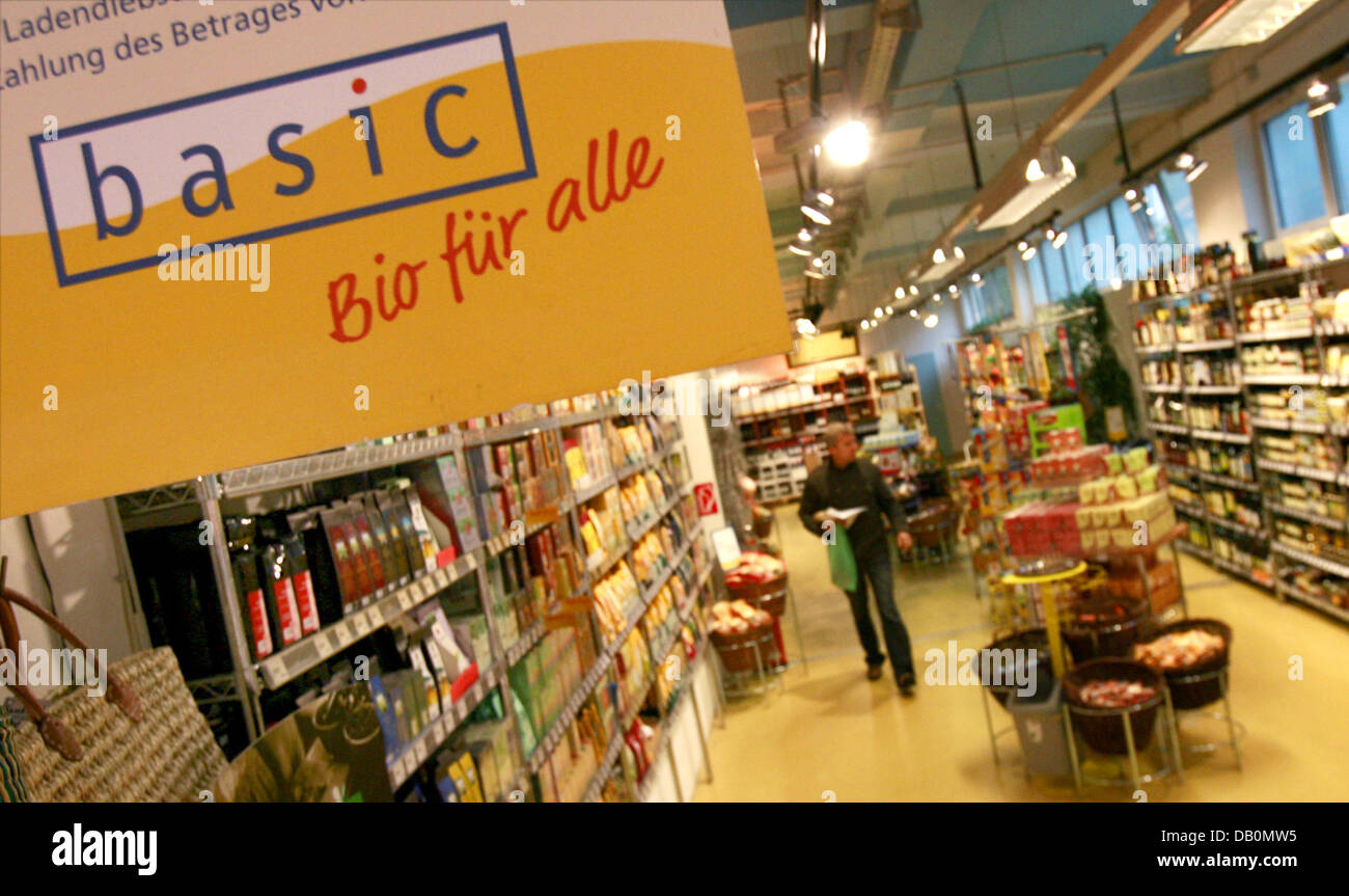 A customer does his grocery shopping at the bio supermarket chain ...