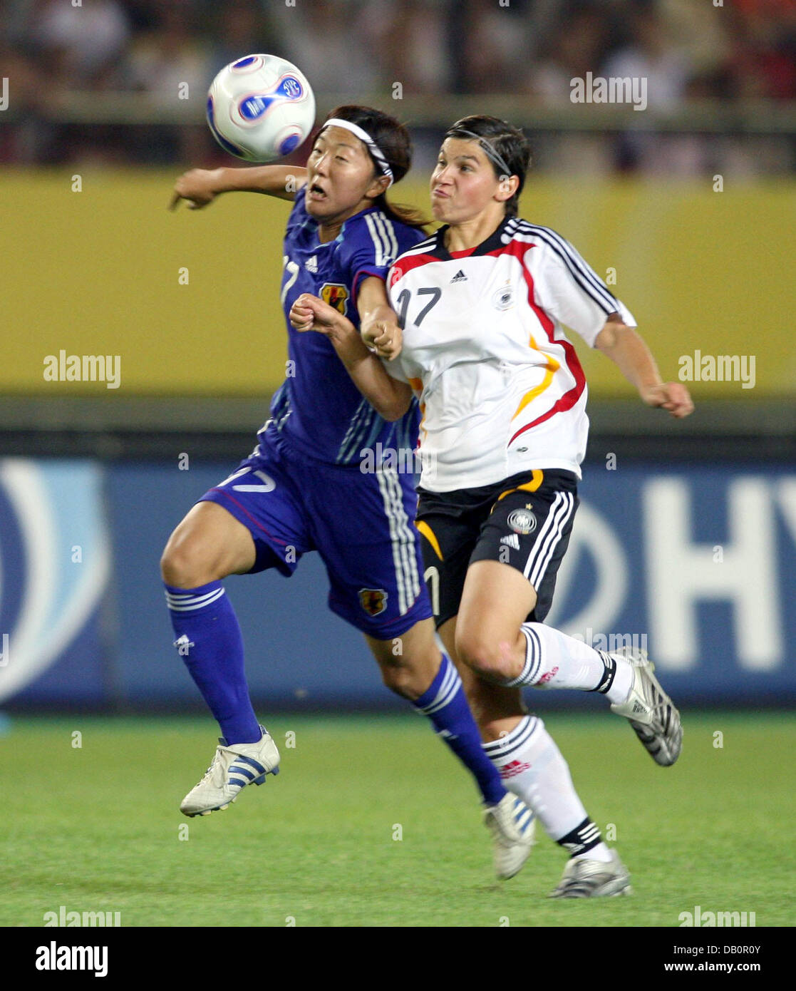 Yuki nagasato hi-res stock photography and images - Alamy