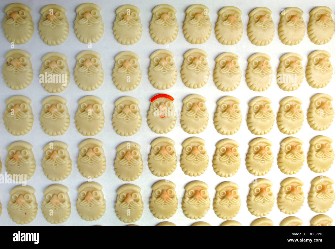 100 faces hi-res stock photography and images - Alamy
