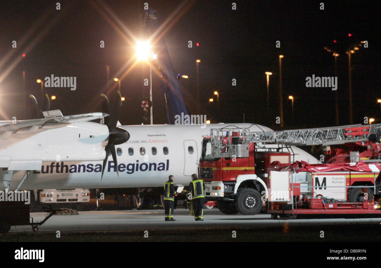 Dash 8 fire hi-res stock photography and images - Alamy