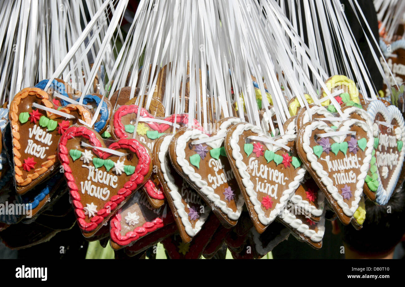 Gingerbread hearts are pictured at the 'Wiesn' fairground of the ...
