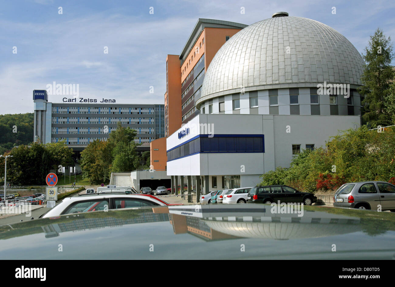 The picture shows the company headquarters of Carl Zeiss Jena GmbH ...
