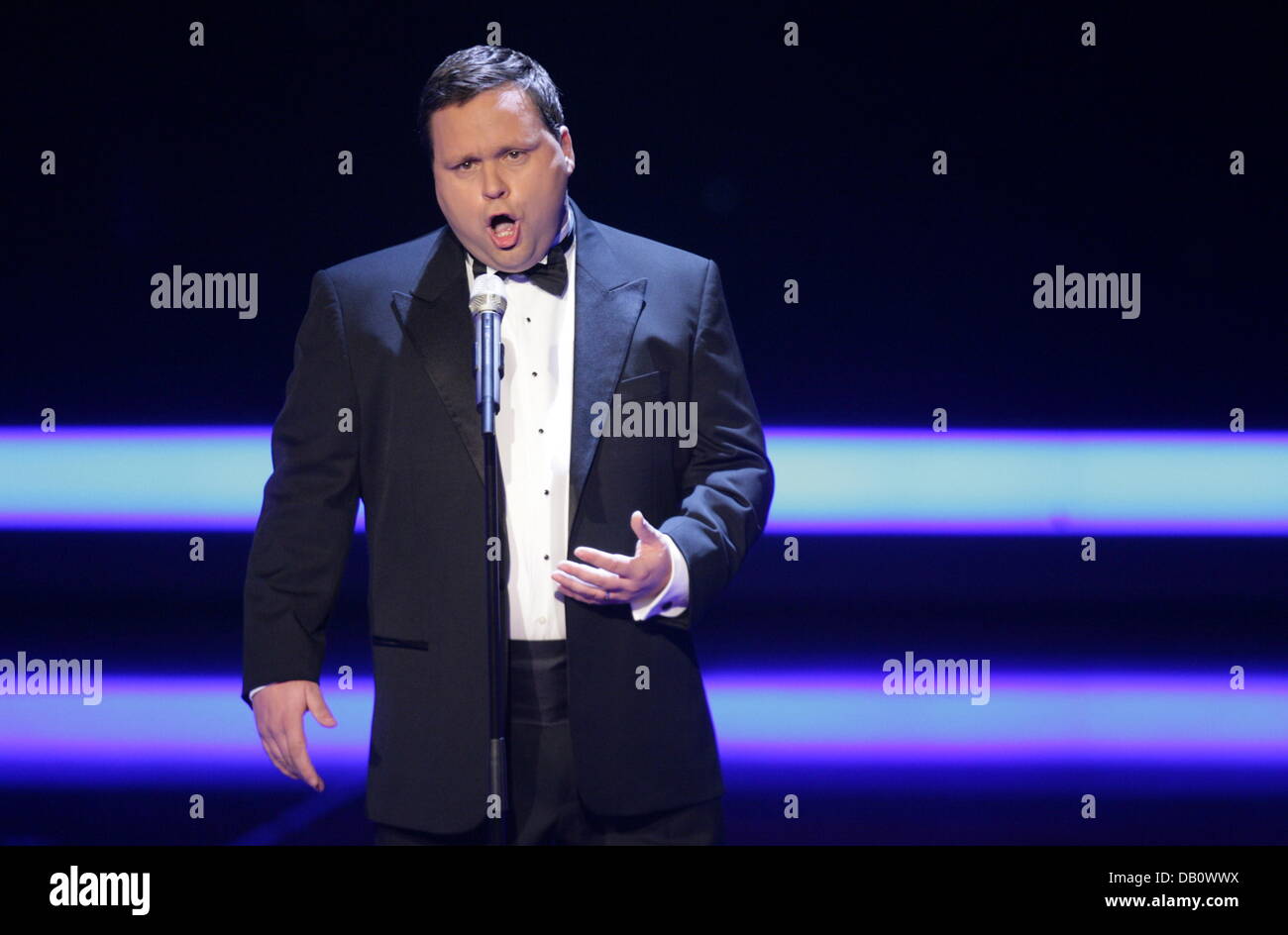 British tenor hi-res stock photography and images - Alamy