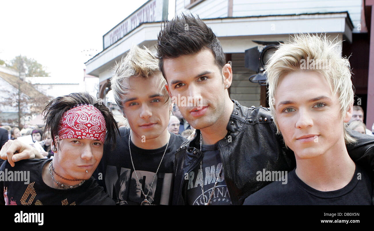 The band US 5 poses at the Kids Choice Awards at the Movie Park Bottrop ...