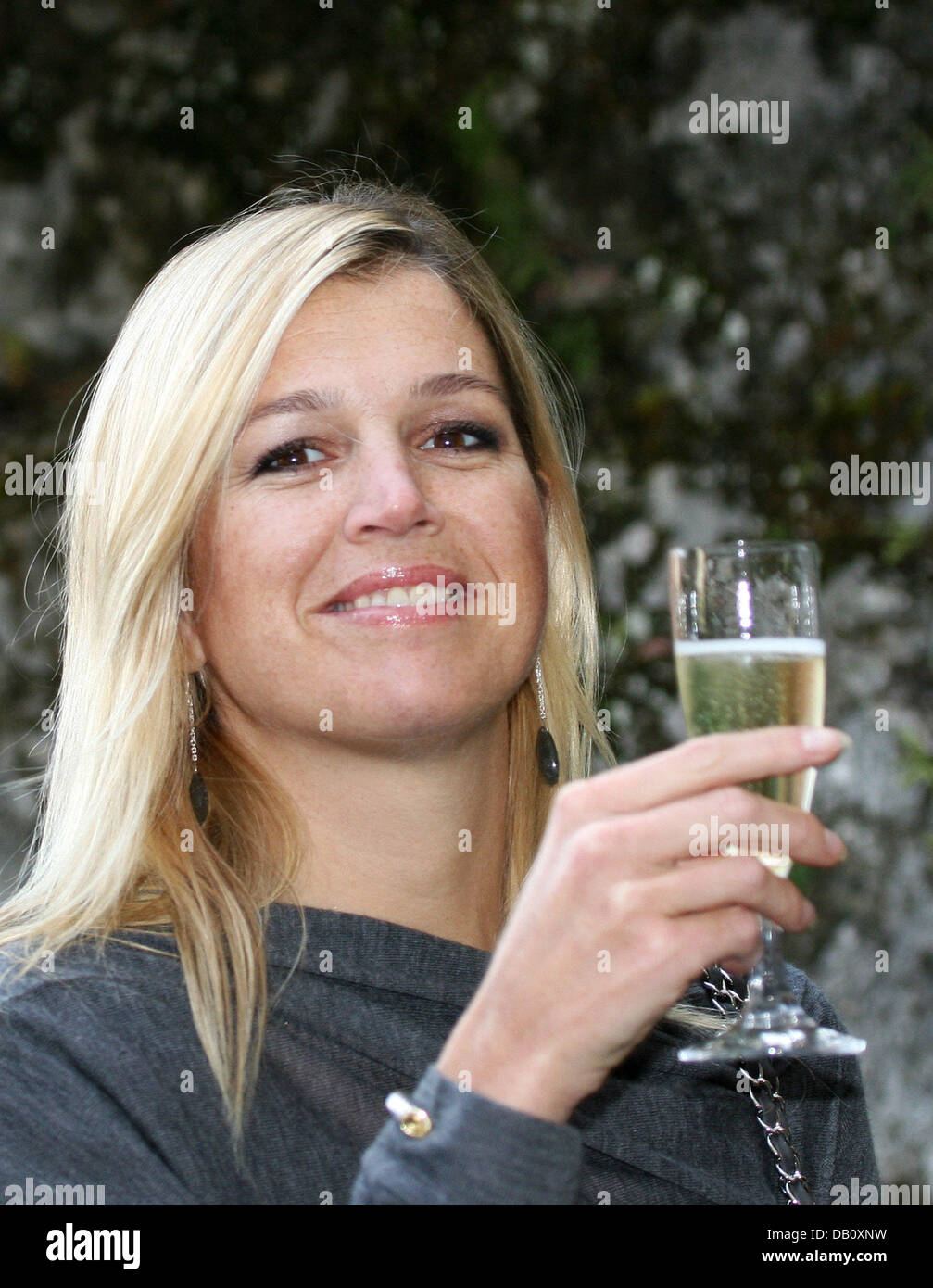 Crown Princess Maxima of the Netherlands tastes sparkling wine in Brdo ...