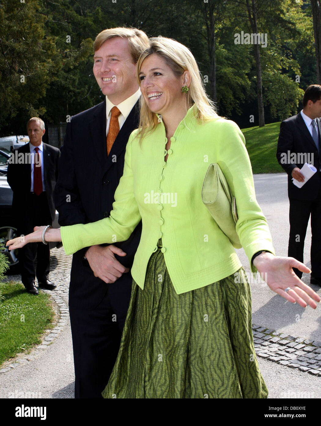 Crown Prince Willem-Alexander of the Netherlands and his wife Crown ...
