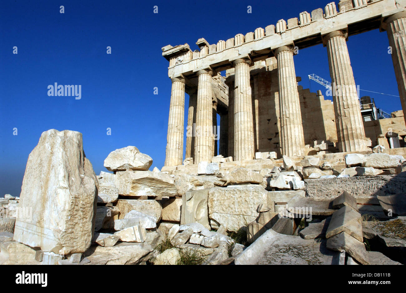 (dpa file) - The picture shows the temple of the Greek goddess Athena ...