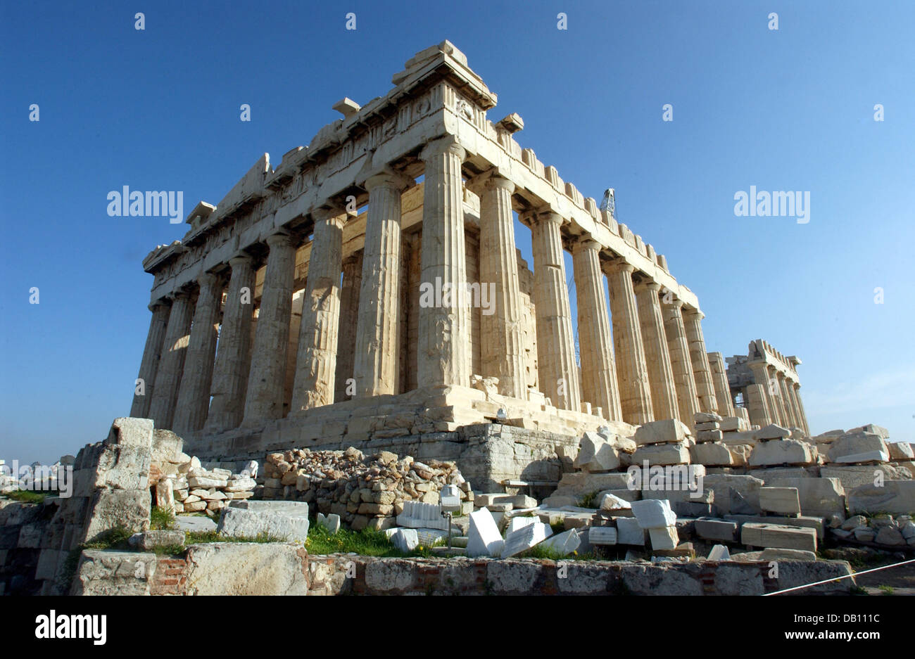 (dpa file) - The picture shows the temple of the Greek goddess Athena ...