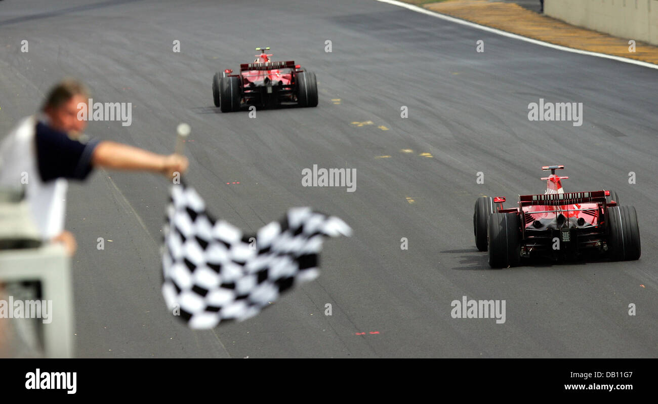 Formula 1 race flag hi-res stock photography and images - Alamy